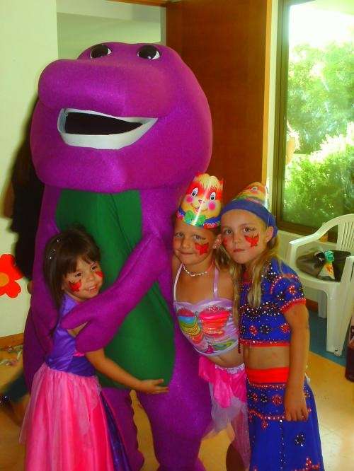 Barney de juegos - Imagui